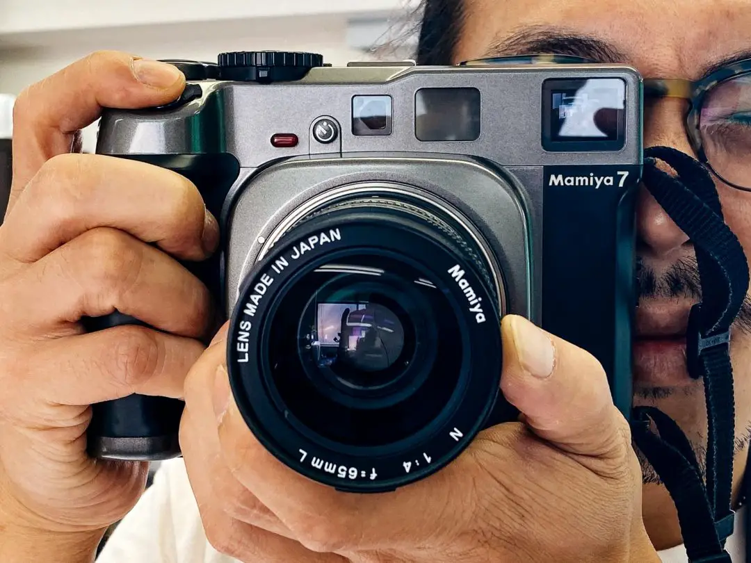 Camera Geekery: Mamiya 7 - Japan Camera Hunter